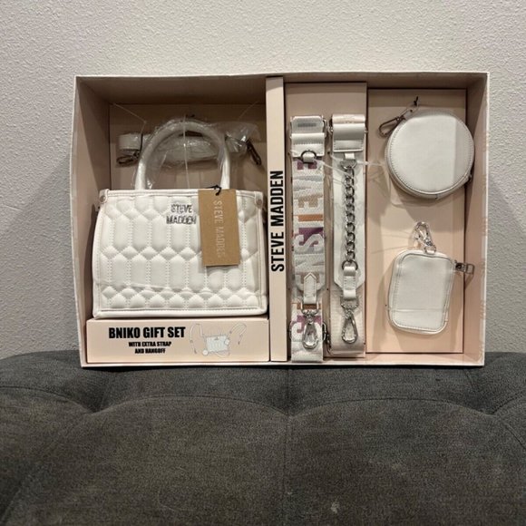 Steve Madden | Other | Steve Madden Purse Gift Set | Poshmark